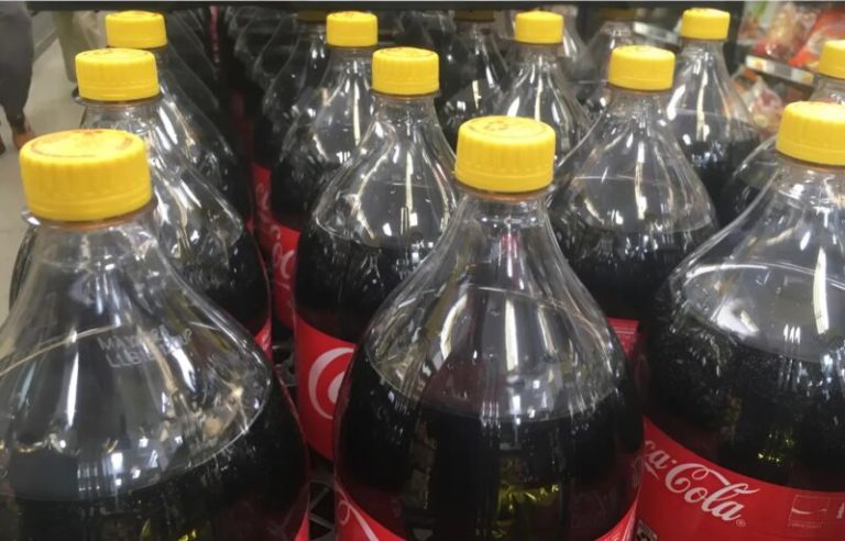 Pourquoi certaines bouteilles de Coca-Cola ont un bouchon jaune une ...